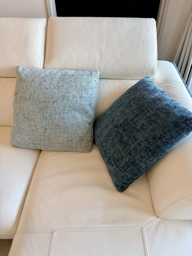 クッションもオーダーでご購入いただきました。